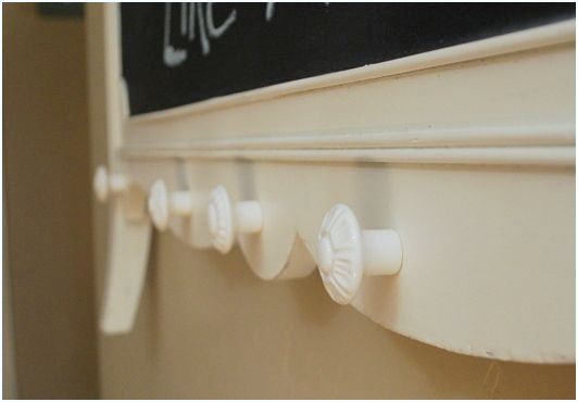 DIY: Footboard turned Message Center | Centsational Style