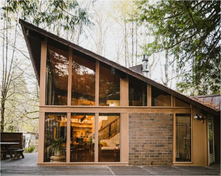 Cabin Getaways Across the USA | Centsational Style