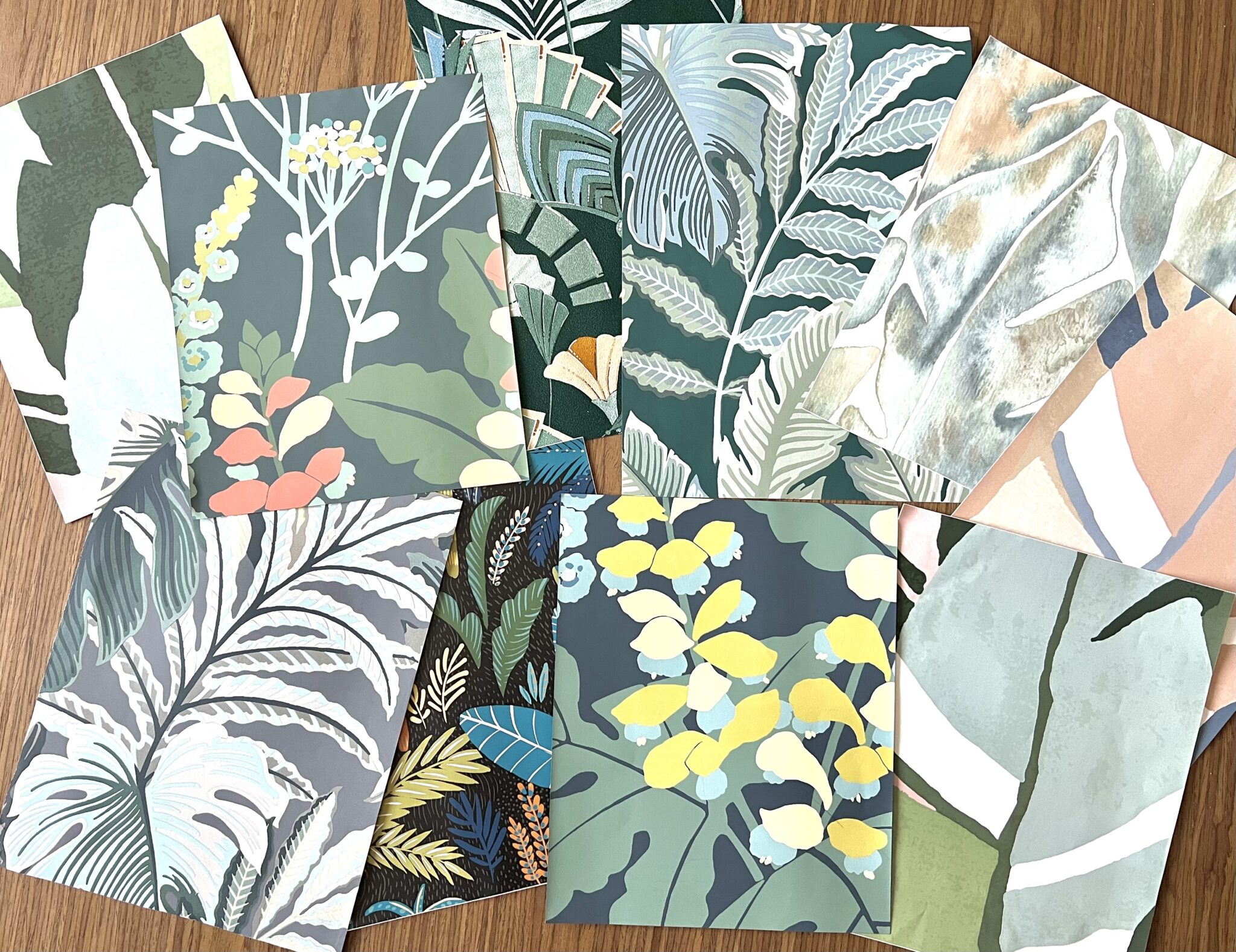 Bold Botanical Wallpapers | Centsational Style